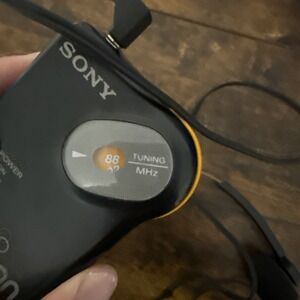 Sony | Portable Audio & Video | Sony Srf36 Fm Walkman Belt Clip With ...